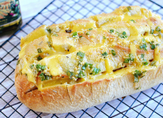 25 Sweet and Savory Mouthwatering Party Bread Recipes - Homemade Home